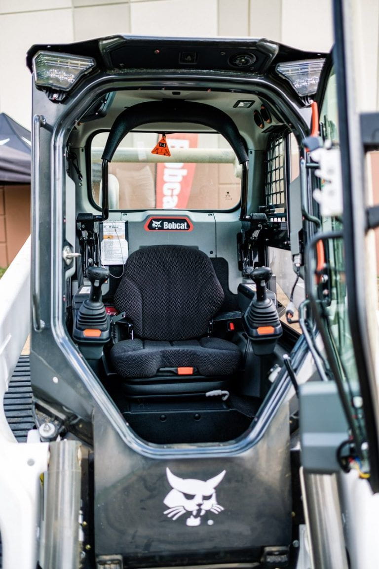 Bobcat T76 - R-Series Loader | CarletonEquipment.com