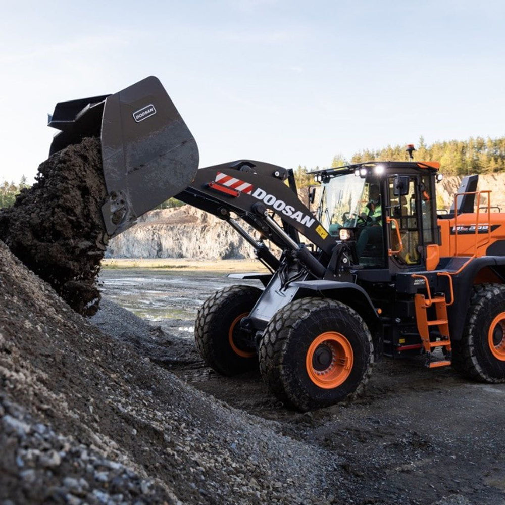 Large Wheel Loader Rental | Michigan Rental | CarletonEquipment.com
